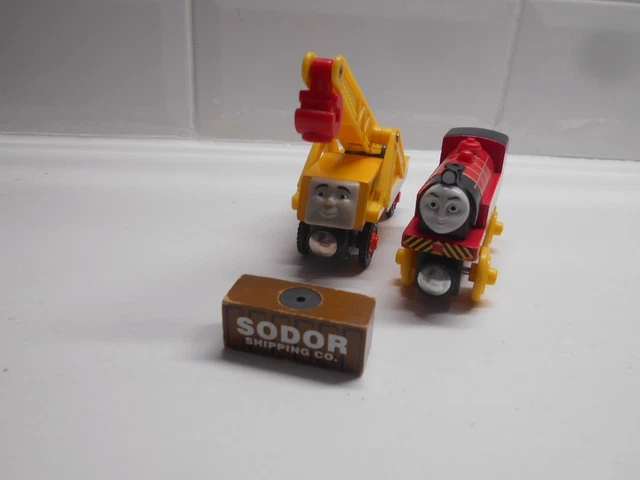 WOODEN THOMAS THE tank engine trains kevin and victor £18.99 - PicClick UK