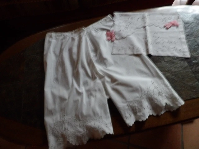 ANCIENNE POCHETTE BRODÉE culotte fendue brodée Lingerie ancienne 1920 EUR 69,00 - PicClick FR