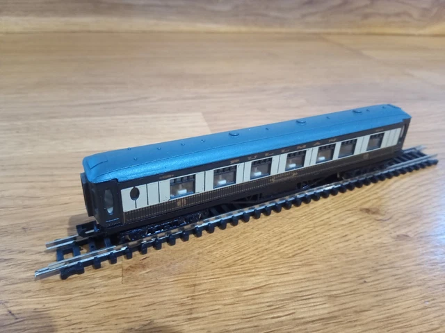 GRAHAM FARISH N Gauge Pullman Dining Coach Umber & Cream, 0646 boxed £ ...