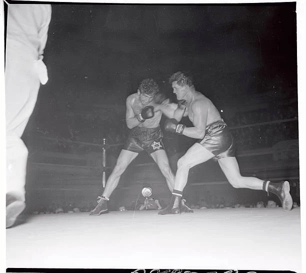 BOXING MATCH BETWEEN Henry Cooper And Buddy Knox 1940 Old Boxing Photo ...