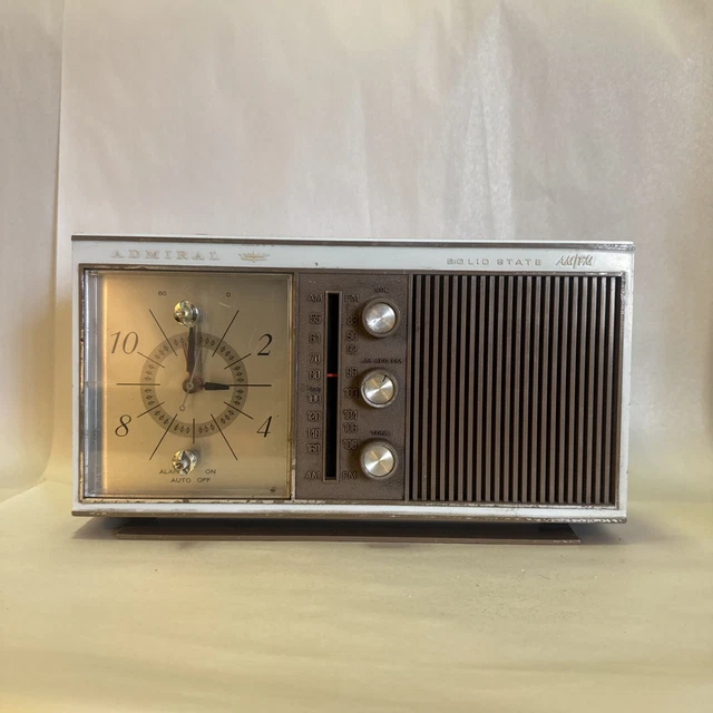 VINTAGE ADMIRAL Solid State Electric AM/FM Radio Japan - Clock Doesn’t ...