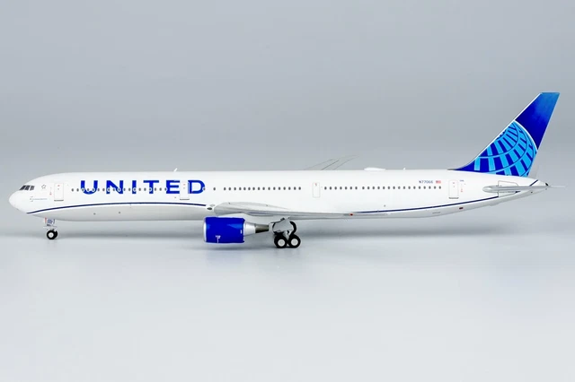 UNITED AIRLINES BOEING 767-400ER N77066 "Blue Evolution" livery NG ...