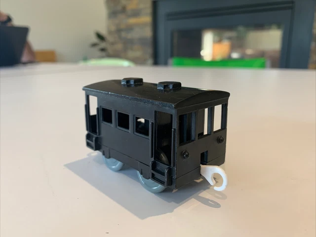 TOMY TRACKMASTER PLARAIL Thomas And Friends Black Brake Van $10.00 ...