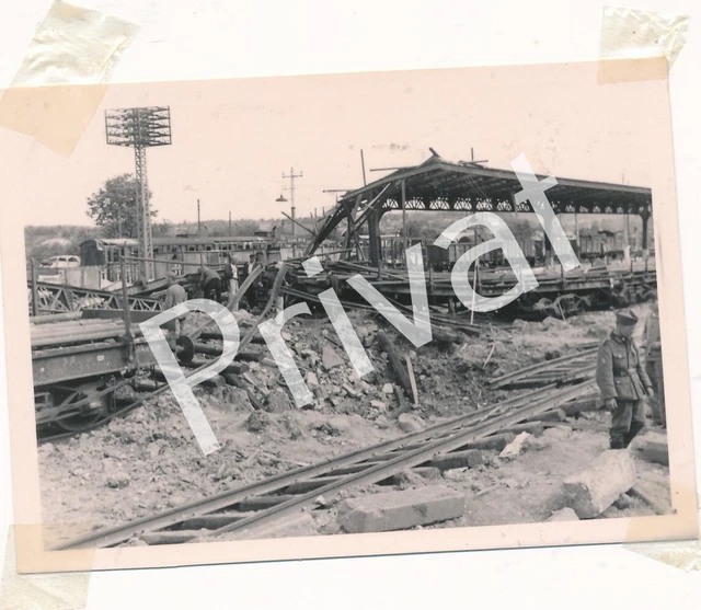 FOTO WK2 GEBIRGSJÄGER Kompanie 11/468 bombardierter Bahnhof ...