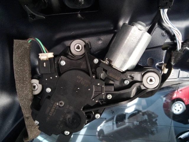 287100006R MOTEUR ESSUIE-GLACE arrière pour RENAULT LAGUNA III 2.0 DCI 2338981 EUR 75,85 ...