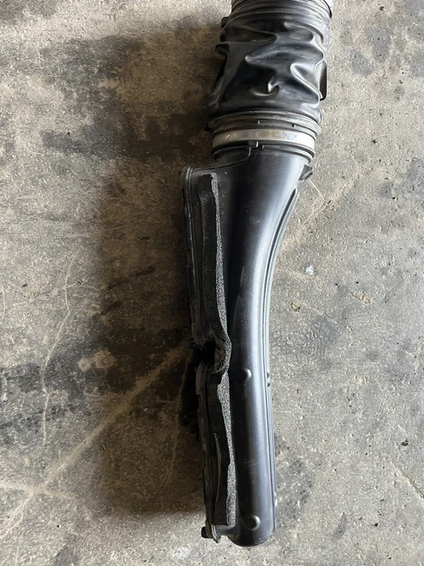 LAND ROVER VOGUE L405, Range Rover Sport L494 Front Air Duct Pipe £25. ...