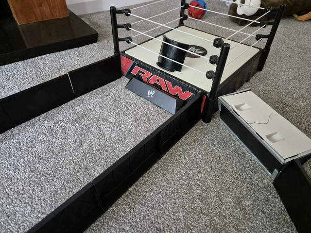 WWE RAW 2010 Mattel Ring Wrestling WWE WWF Spring Loaded Mat £31.92 ...