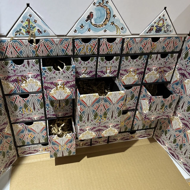 LIBERTY ADVENT CALENDAR Empty Box with Gold Shredded Paper 2025 150 ...