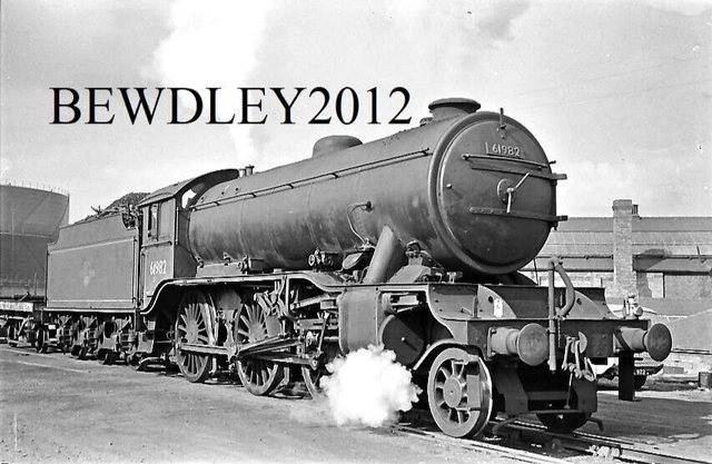 NEGATIVE 35MM LNER GRESLEY K3 61982 IN FULLS TEAM NO LOCATION RECORDED ...
