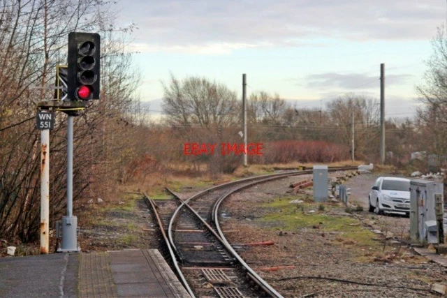 PHOTO SIGNAL Earlestown Railway Station Signal Wn551 Is Situated At The ...