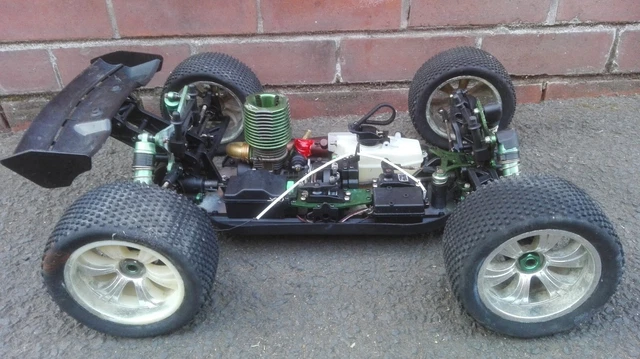 1/8 NITRO RC Rolling Chassis off Road Buggy 4 wheel drive . Spares or ...