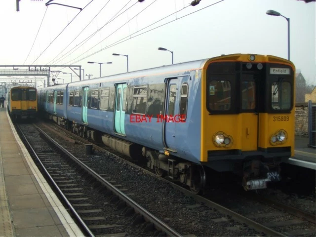 PHOTO CLASS 315 4-Car Emu No 315 809 View 2 At Bethnal Green On A ...