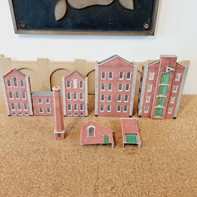 METCALFE OO GAUGE Kit Built Low Relief Factory Buildings Free Post £19. ...