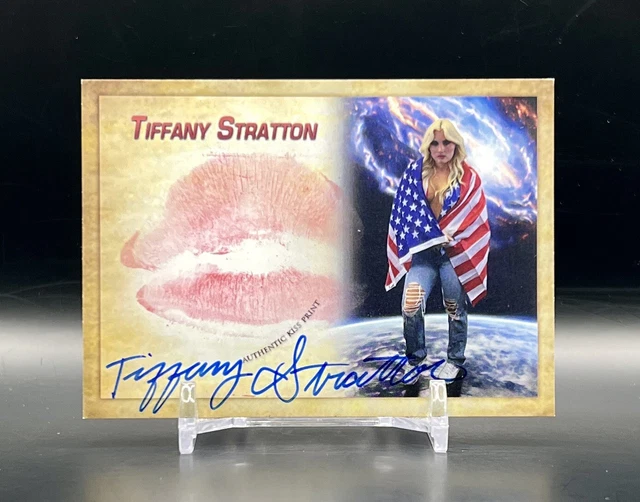 2023 COLLECTORS EXPO TIFFANY STRATTON Kiss Auto WWE NXT EUR 14,38 ...