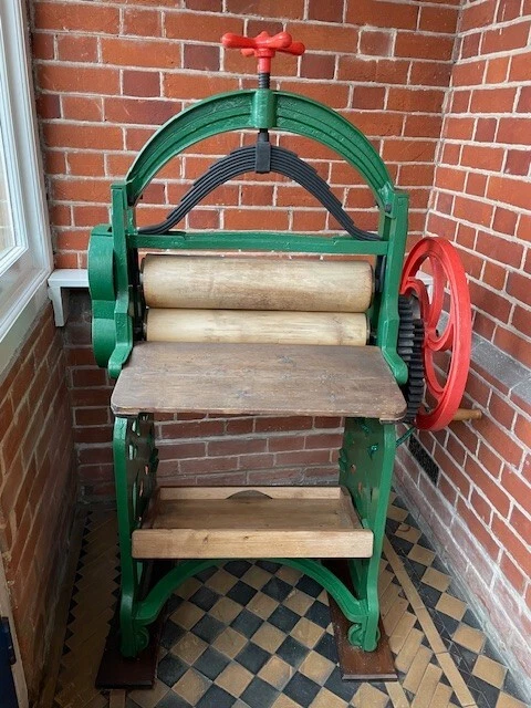 ANTIQUE CAST-IRON MANGLE "The Cantab", fully restored £1.76 - PicClick UK