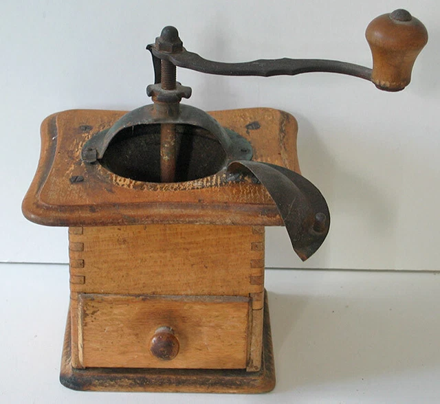 ALTE BIS SEHR alte Kaffeemühle aus Holz mit Handkurbel für Sammler EUR 9,95 - PicClick DE