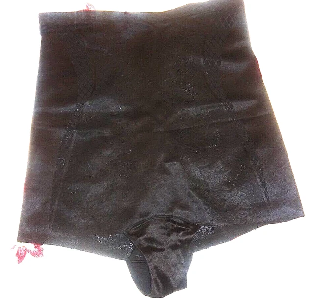MARKS AND SPENCER Black Body Define Waist Clincher Firm Control Shorts ...