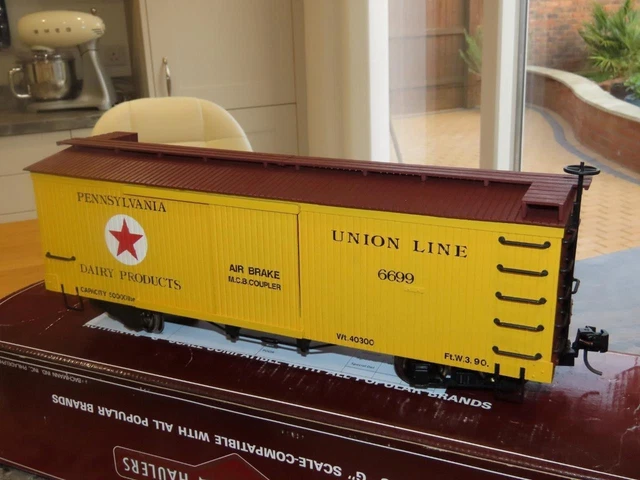 BP399: BACHMANN BIG Haulers 93368 G Gauge Box Car - Pennsylvania Dairy Products £52.72 - PicClick UK