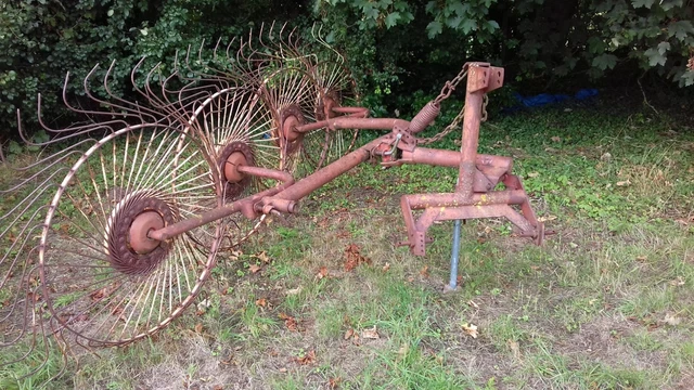 VICON ACROBAT HAY Rake, Spider Wheel Hay Turner, Good Condition No ...