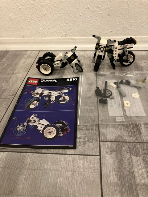 LEGO TECHNIC 8810 Cafe Racer Motorrad 1991 Model A+B mit Anleitung Ohne ...