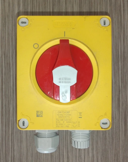 INTERRUPTEUR ISOLANT ROTATIF 4 pôles GEWISS GW70436P 32A IP66 IP67 IP69 ...