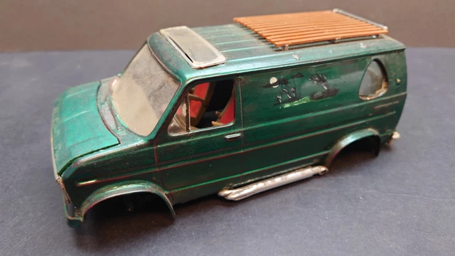 AMT FORD Econoline Van Built - 1/25 Scale Model Kit Collection Lot 486 ...