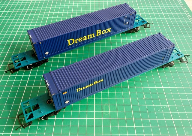 2 X HORNBY Freightliner Flat Wagons with 2 BACHMANN 45 ft containers £ ...