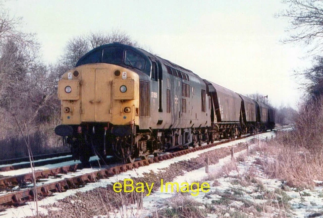 PHOTO RAILWAY 6X4 Class 37 37059 Grain Wagons near Cambridge c1980's £2 ...