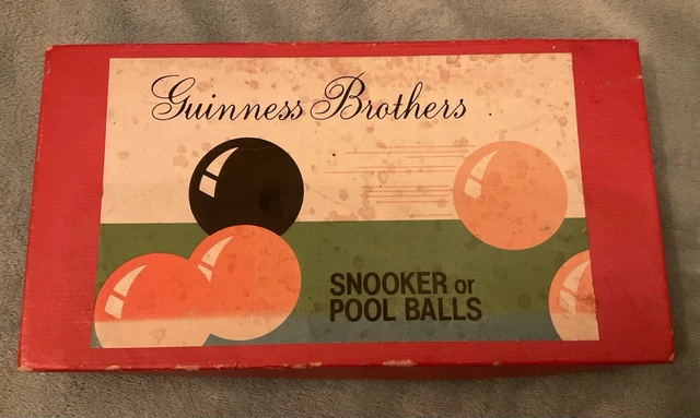 VINTAGE ‘GUINNESS BROTHERS’ Snooker Balls + Accessories (40mm diameter ...