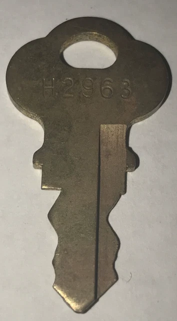 VINTAGE CHICAGO LOCK Co Brass Key #H2963 for Bulk Candy Gum Ball ...