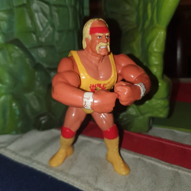 VINTAGE HASBRO WWF WWE Wrestling HULKSTER BEAR HUG HULK HOGAN Action ...