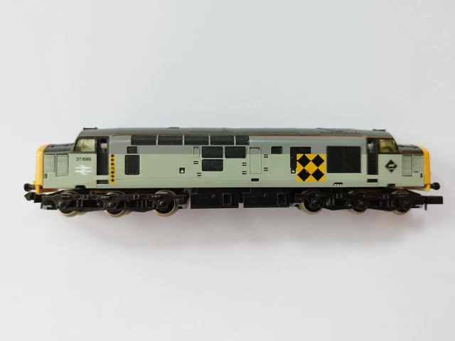 GRAHAM FARISH CLASS 37 diesel loco BR Petroleum Sector 37699 £69.50 ...