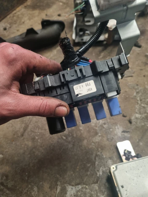 24311F9910 NISSAN NAVARA D22 Fuse Relay Box Interior 01-05 2.5 £23.99 ...