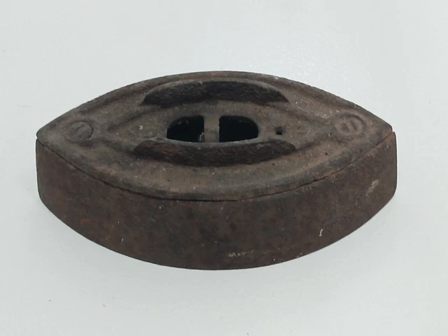 ANTIQUE FLAT IRON Cast Iron Sad Iron #2 Bottom Only Door Stop Decor ...