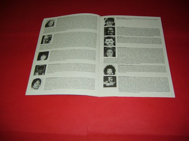 CATHERINE ZETA JONES Paul Jones Pip Hinton Leeds Grand 1986 programme ...