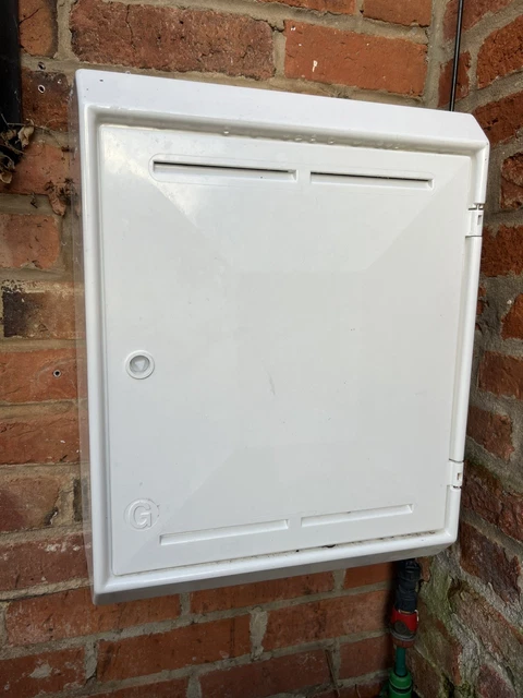 UK STANDARD MARK 2 Surface Mounted Gas Meter Box (510 x 408 x 242mm) £ ...