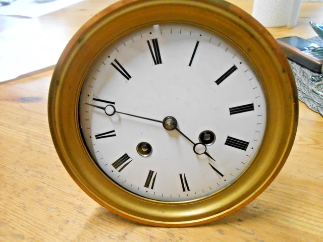 ANCIEN MOUVEMENT de pendule portique a colonnes contour bronze doré EUR ...