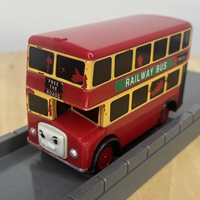 TOMY TRACKMASTER BULGY the BUS Thomas the Tank Engine Motorised £19.99 ...