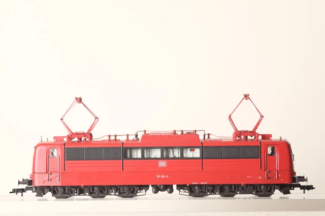 FLEISCHMANN H0 4382 Elektrolokomotive BR E 151 021-3 der DB rot (271101) EUR 93,88 - PicClick DE