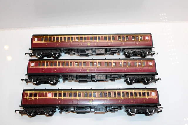 3 X TRIANG OO LMS Caledonian Maroon Coaches - R747 Composite x 2 & R748 ...