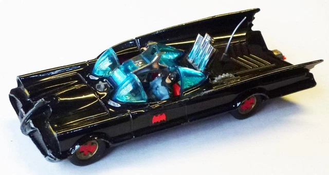 CORGI BATMAN BATMOBILE completo di figure EUR 83,43 - PicClick IT