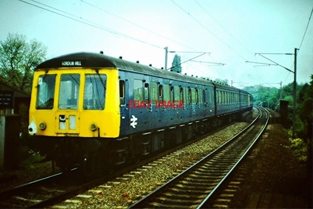 PHOTO (CLASS 125) 3-Car Dmu Passing Enfield Chase No S E51173 (Class ...