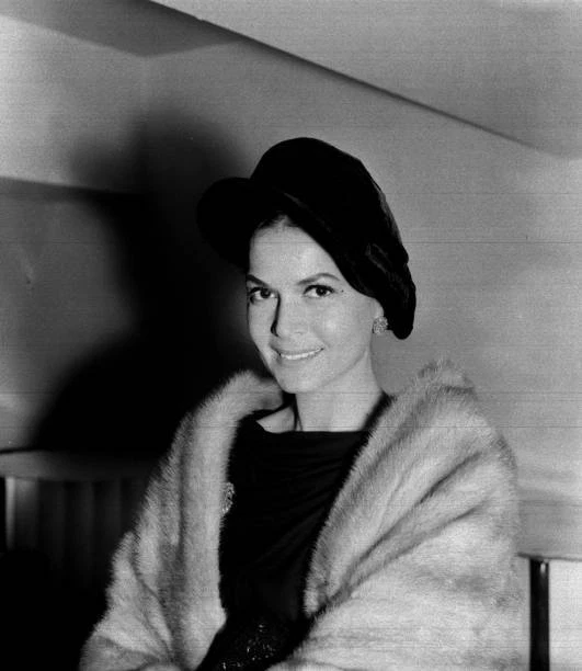HUNGARIAN-BORN ACTRESS EVA BARTOK A RECEPTION IN SAVOY HOTEL L - 1959 ...