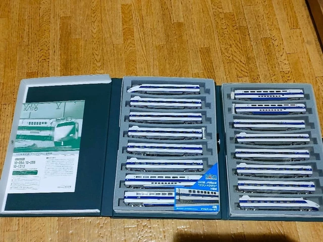 KATO N GAUGE 100 Series Full 16-Car Passenger Train Model Used Untested ...