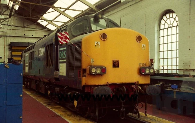 ORIGINAL 35MM BRITISH RAILWAY NEGATIVE OF 37609 AT CREWE COPYRIGHT £1. ... ORIGINAL 35MM BRITISH RAILWAY NEGATIVE OF 37609 AT CREWE COPYRIGHT £1. ...