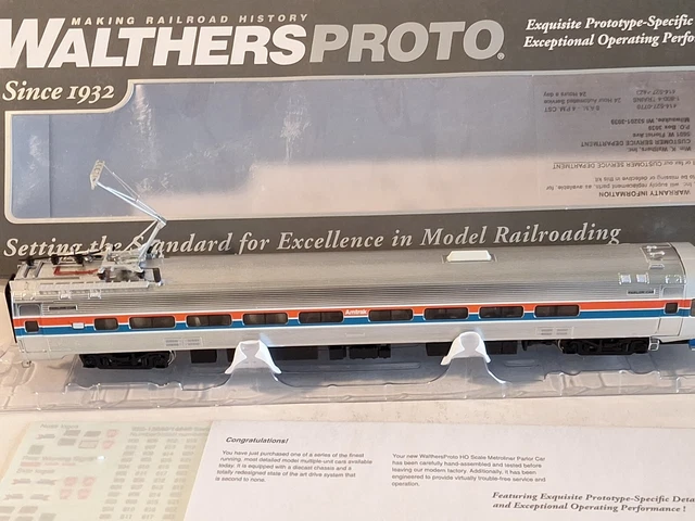 WALTHERS PROTO 85' Budd Metroliner Parlor (EMU) Coach "Amtrak" Phase 2 ...