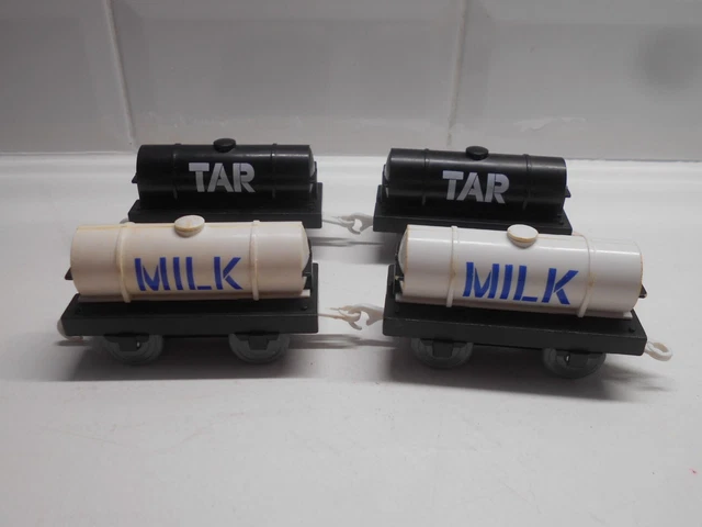 TOMY TRACKMASTER THOMAS the tank engine tar & milk tankers £7.99 ...