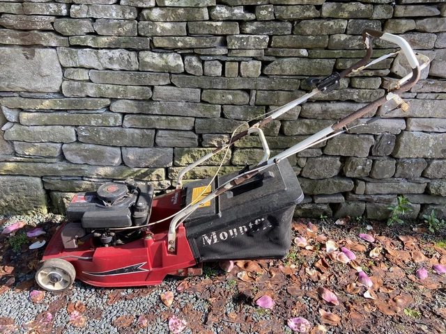 MOUNTFIELD 4 STROKE Petrol Lawn Mower for Spares / Repairs . £25.00 ...