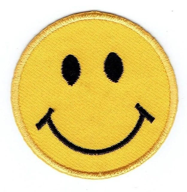 LARGE SMILEY FACE Emoji Yellow Emoticon - Iron on Applique/Embroidered Patch EUR 2,83 - PicClick FR