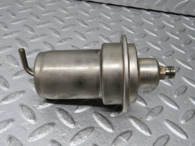 MERCEDES-BENZ SL R107 W123 W126 Fuel Pressure Regulator 0280161007 £95. ...